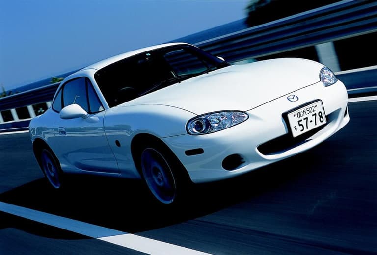 Article : Mazda Roadster Coupé : l’étrange et rare version coupé de l ...